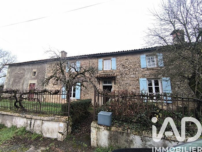 Maison à vendre - Chey - 4 pièces - 2 chambres