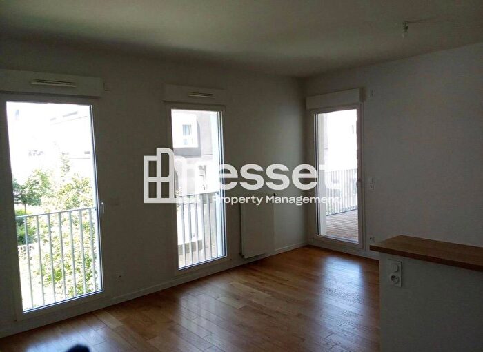 Buzenval, Rueil-Malmaison : Appartement 1 pièce à louer
