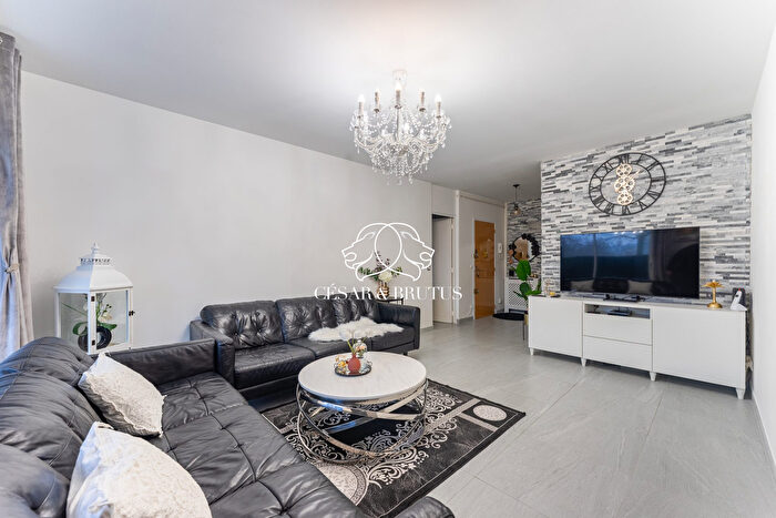 Appartement à vendre - Vénissieux, Georges Levy, Ernest Renan, Moulin à vent - 4 pièces - 3 chambres