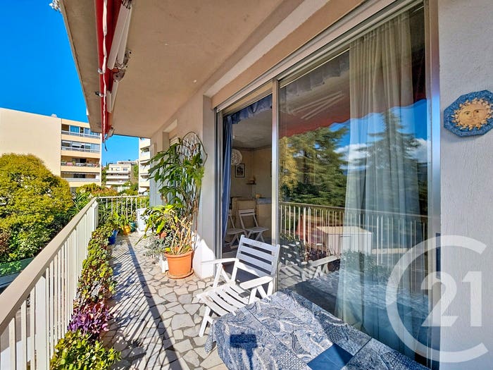 Appartement 3 pièces à vendre - Nice, Caucade