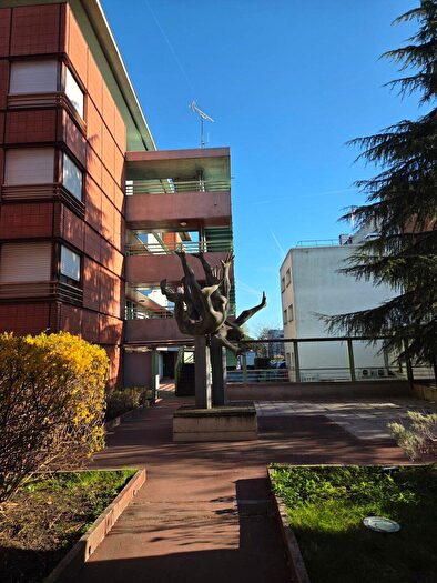 Appartement à louer - Malmedonne, Maurepas - 2 pièces - 1 chambre