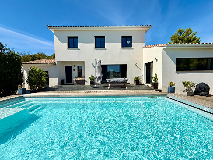 Maison à vendre - Vailhauquès - 6 pièces - 4 chambres