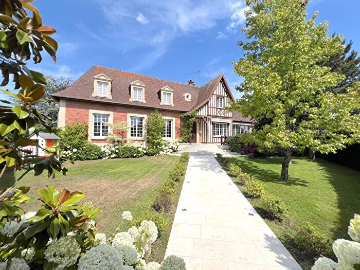 Maison 9 pièces à Tourgéville, à vendre