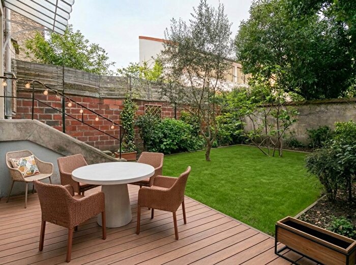 Maison à vendre - Vincennes, Est - 7 pièces - 4 chambres