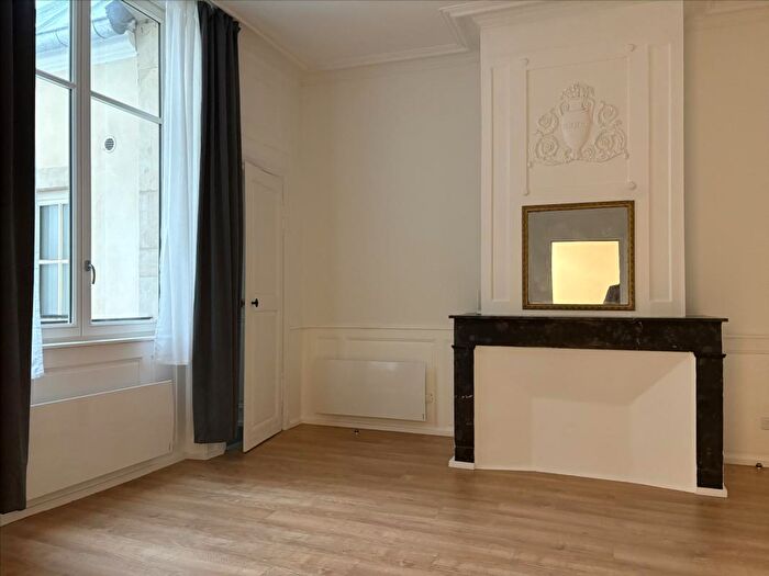 Appartement à louer - Nancy, Centre-ville, Charles III - 1 pièce