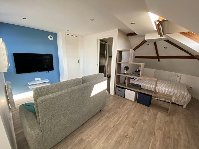 Appartement à louer - Faubourg de Hem, Amiens - 1 pièce