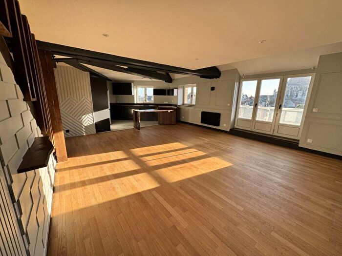 Appartement à louer - Martroi-Cathédrale, Orléans - 5 pièces - 4 chambres