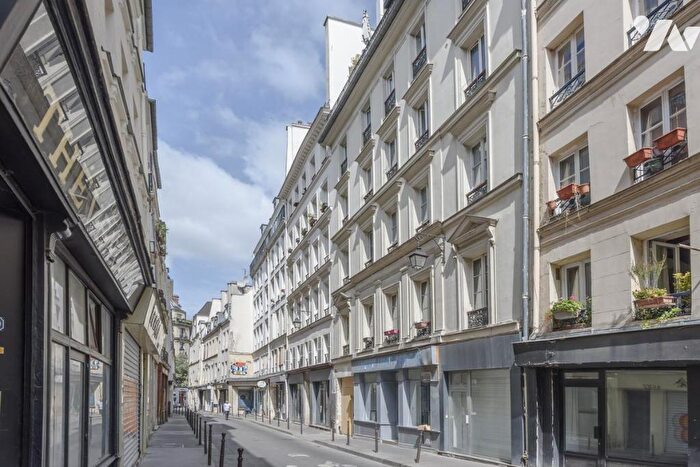 Paris 3ème, Sainte-Avoye : Appartement 4 pièces à vendre