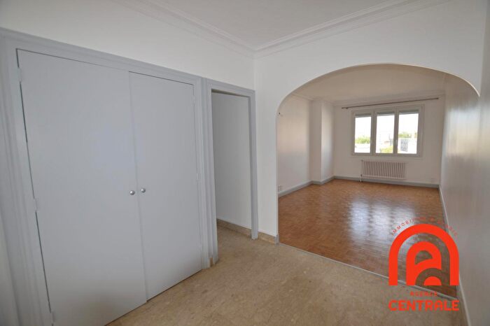 Appartement à louer - Lyon e , Bachut, Transvaal - 3 pièces - 2 chambres