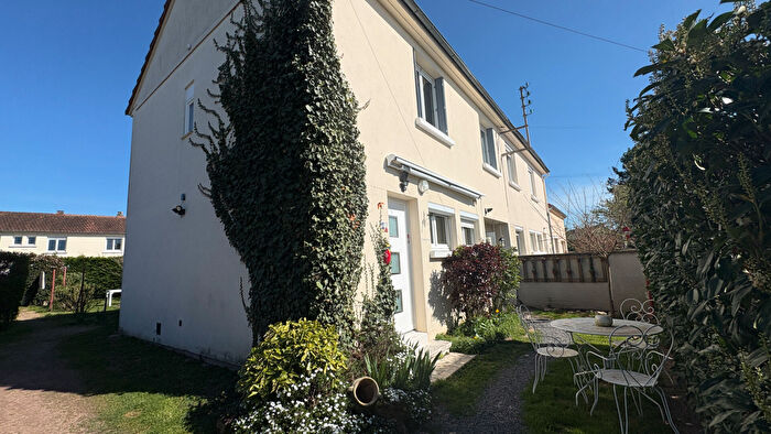 Maison à vendre - Yzeure, Cladets, Panloup, Plessis - 5 pièces - 4 chambres