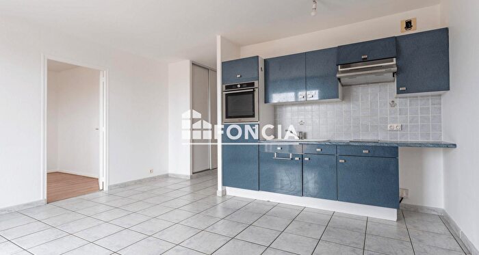 Appartement à vendre - Chilly-Mazarin, Centre-ville - 2 pièces - 1 chambre