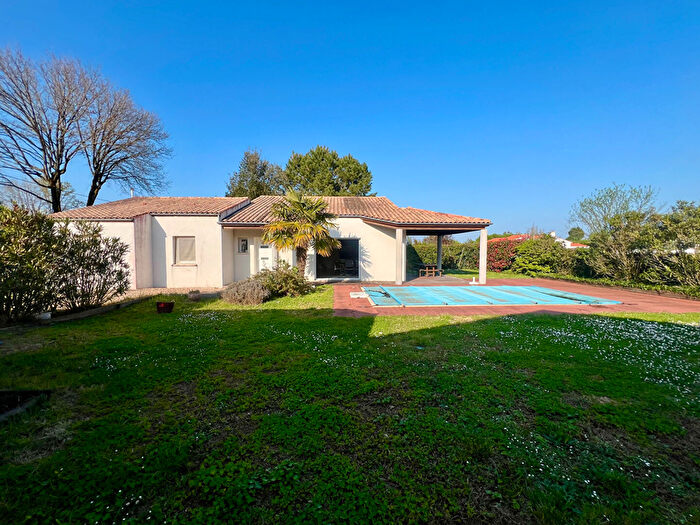 Maison à vendre - Saint-Augustin - 5 pièces - 3 chambres