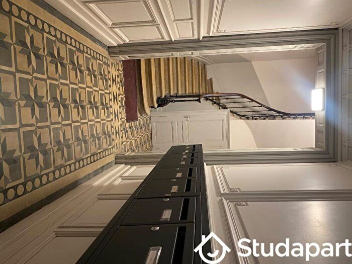 Appartement à louer - La Bastide, Bordeaux - 1 pièce - 2 chambres