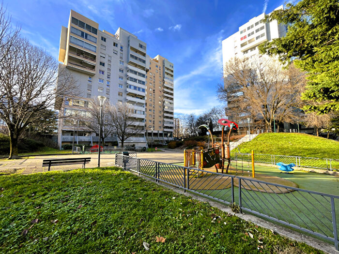 Appartement 4 pièces à Grenoble, Villeneuve, à vendre