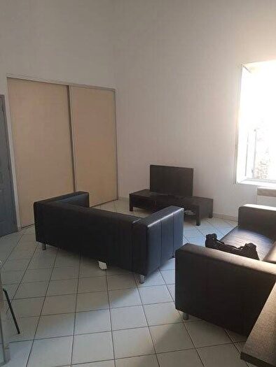 Appartement à louer - Marseille er arrondissement - 4 pièces - 3 chambres