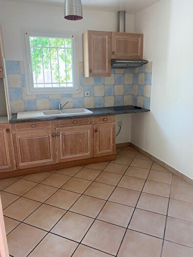 Maison à louer - Fontès - 4 pièces - 3 chambres