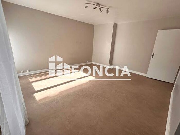 Appartement à louer - Centre, Melun - 1 pièce