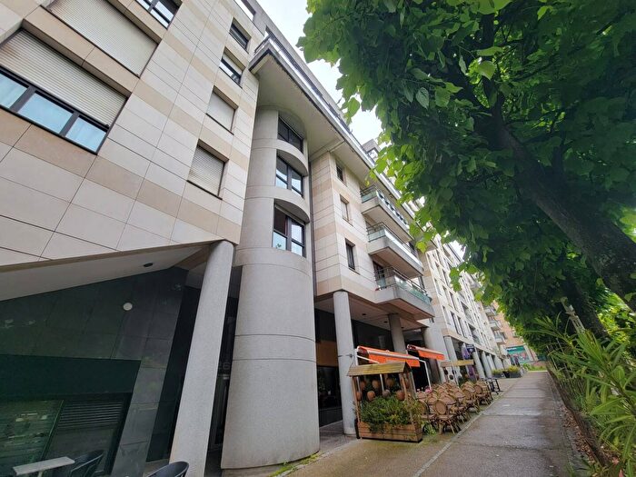 Appartement 4 pièces à Rueil sur Seine-Plaine-Gare, Rueil-Malmaison, à louer