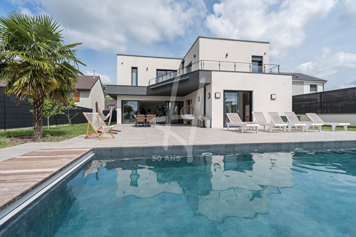 Maison 10 pièces à Chailly-lès-Ennery, à vendre
