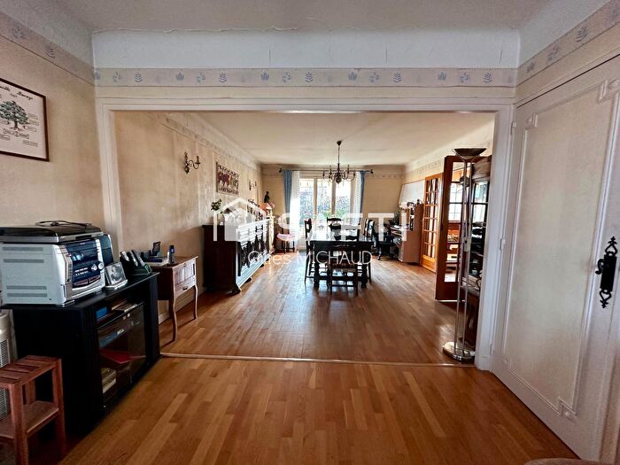 Maison à vendre - Riorges - 7 pièces - 3 chambres