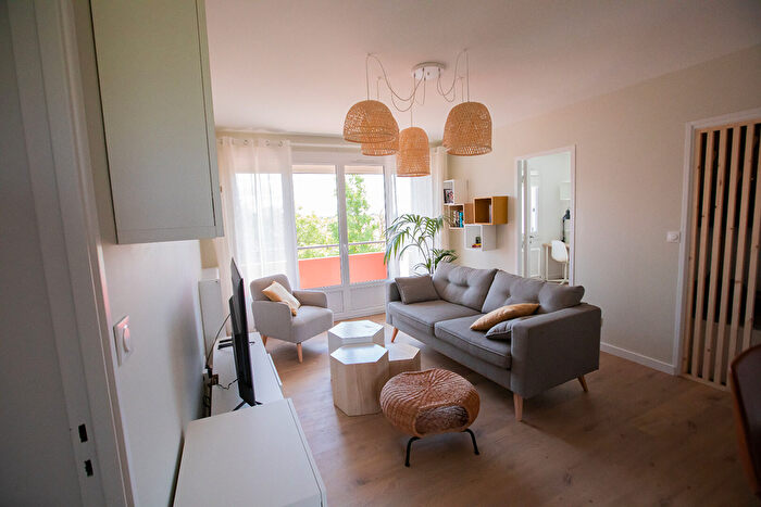 Appartement à louer - Dijon, Poincaré, Grésilles - 4 pièces - 3 chambres