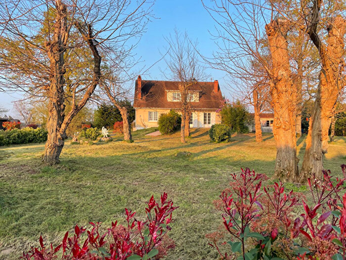Maison à vendre - Mareau-aux-Prés - 6 pièces - 4 chambres
