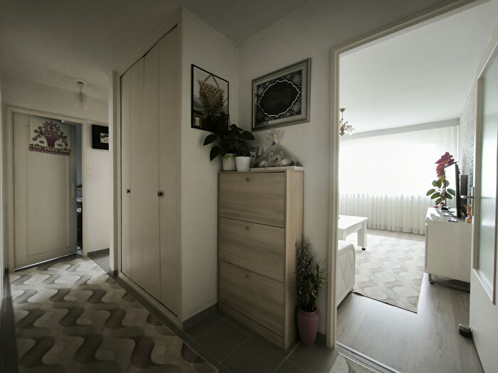 Appartement à vendre - Mulhouse, Bourtzwiller - 3 pièces - 2 chambres