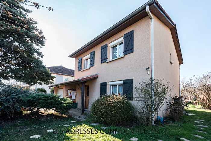 Maison à vendre - Chassieu - 5 pièces - 4 chambres