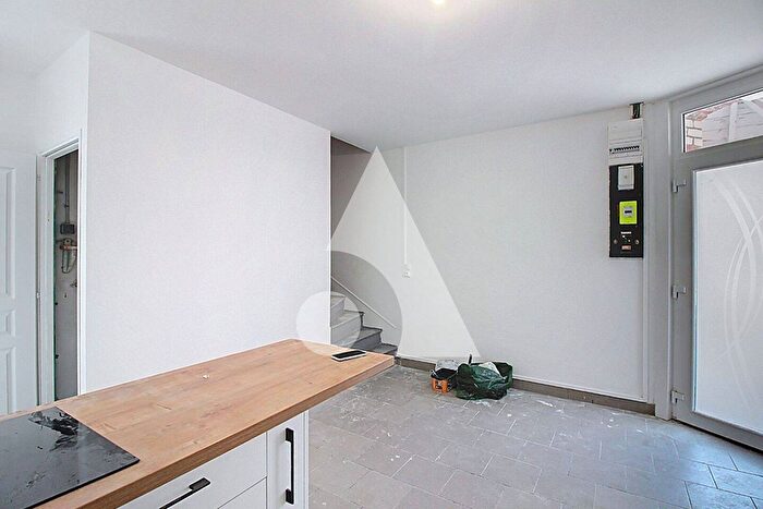 Maison à louer - Vitry-en-Artois - 4 pièces - 2 chambres