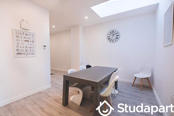 Appartement à louer - Lille Sud - 1 pièce - 2 chambres