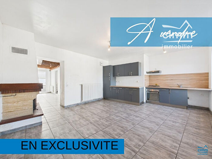 Maison à vendre - Longué, Longué-Jumelles - 5 pièces - 4 chambres