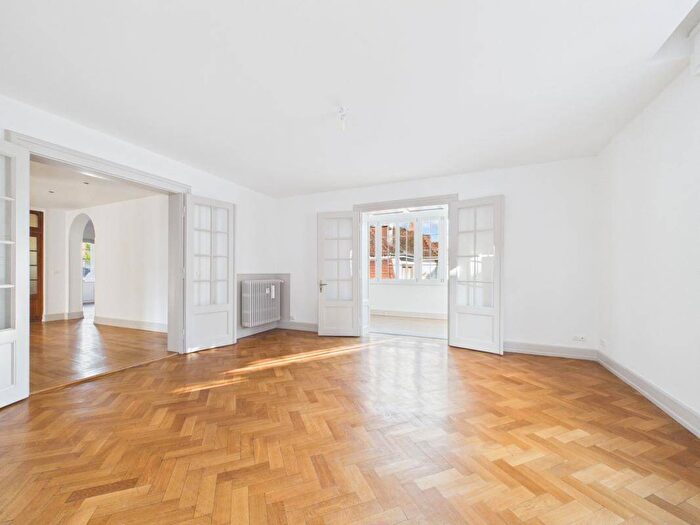 Appartement à louer - Forêt Noire Centre, Strasbourg - 6 pièces - 5 chambres