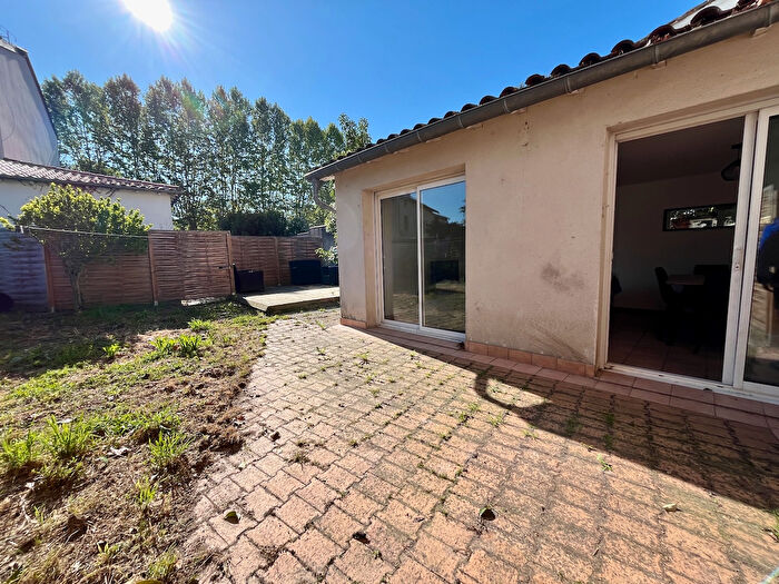 Appartement à louer - Villeneuve-sur-Lot, Saint-Etienne - 2 pièces - 1 chambre