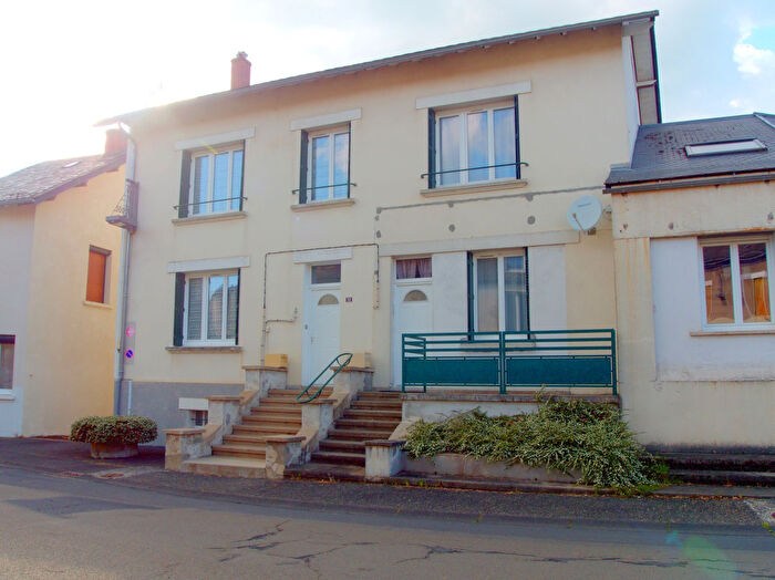 Maison à vendre - Messeix - 7 pièces - 5 chambres