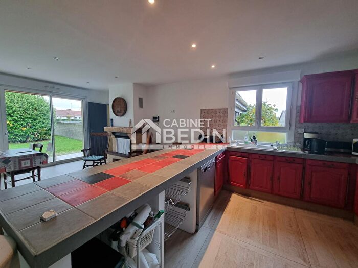 Maison à vendre - Abzac - 7 pièces - 4 chambres