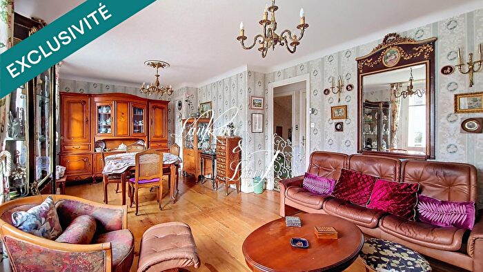 Maison à vendre - Langeac - 6 pièces - 2 chambres