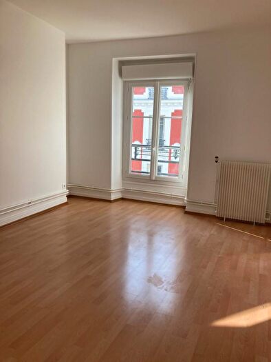 Appartement à louer - Levallois-Perret, Trézel - 4 pièces - 2 chambres