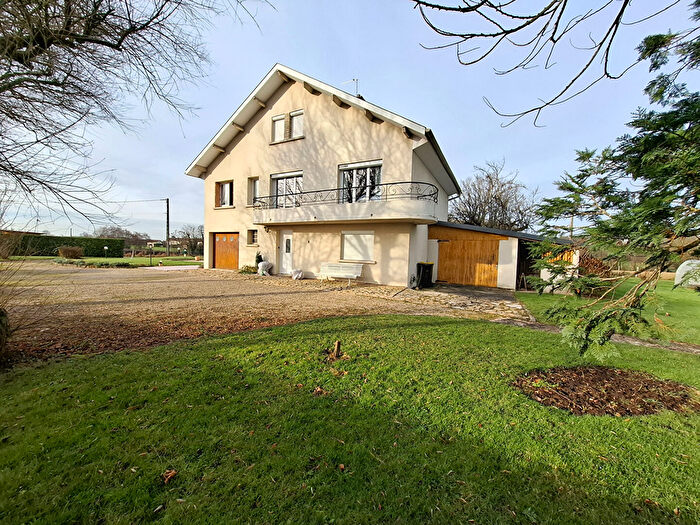 Maison à vendre - Viriat - 6 pièces - 5 chambres