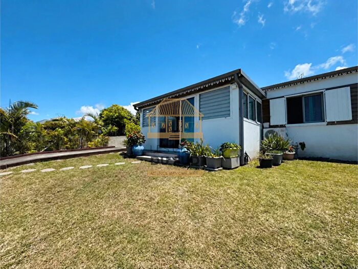 Petite-Île, Centre-ville, Piton du Calvaire : Maison 4 pièces à vendre