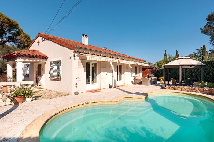 Maison à vendre - Mougins, Le Colombier, Colombe, Cabrières, Le Bordé - 5 pièces - 3 chambres