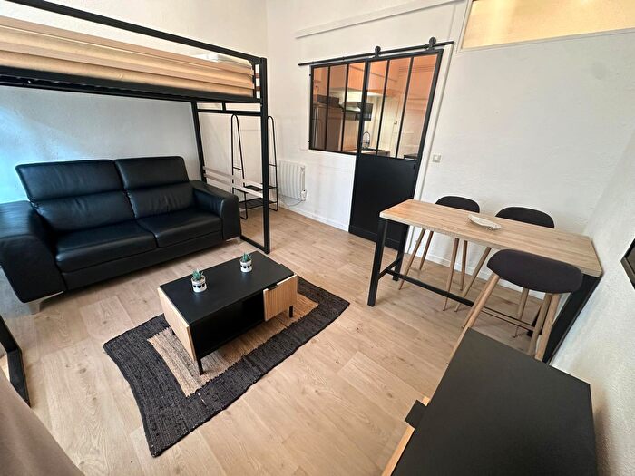 Appartement à louer - Toulon, Haute-ville - 1 pièce