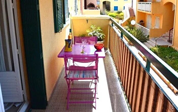 Cavalaire-sur-Mer, Centre-ville : Appartement 1 pièce à vendre