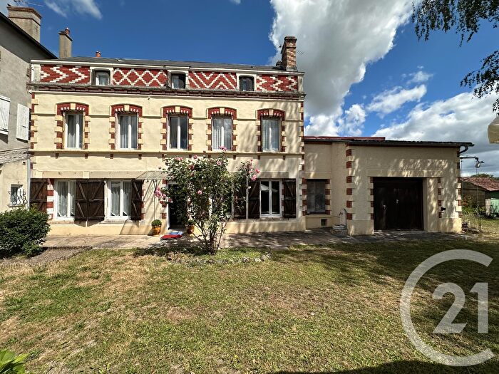 Cercy-la-Tour : Maison 5 pièces à vendre