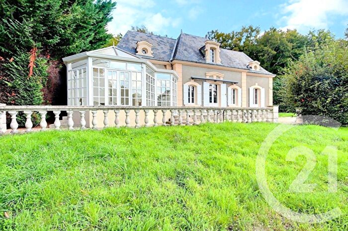Maison à vendre - Cour-Cheverny - 8 pièces - 7 chambres