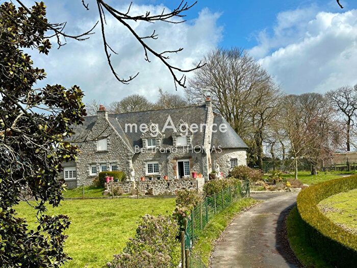 Maison à vendre - Saint-Brice-en-Coglès - 7 pièces - 6 chambres