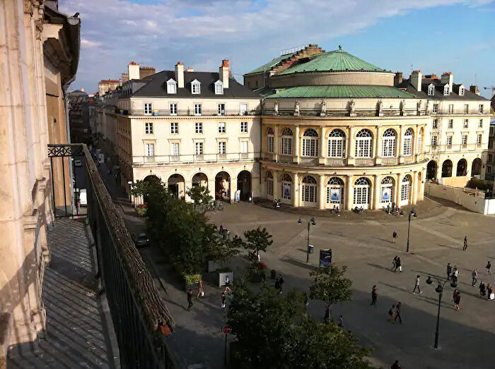 Appartement à louer - Quartiers Centre, Centre-ville - 3 pièces - 2 chambres