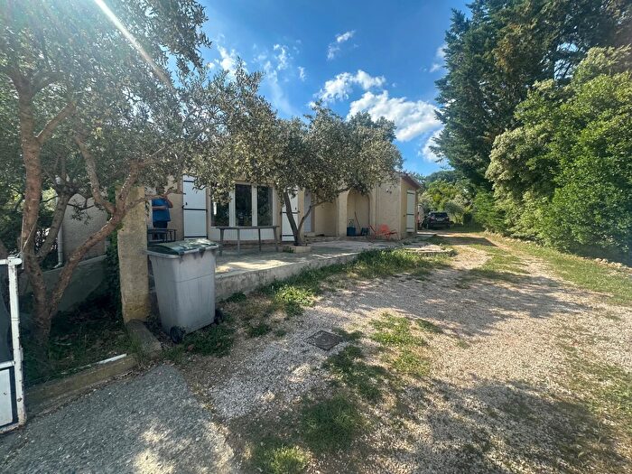 Saint-Maximin-la-Sainte-Baume - Maison 3 pièces à louer