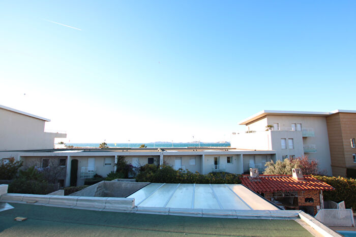 Maison à vendre - Marseille e , Bonneveine - 9 pièces - 7 chambres