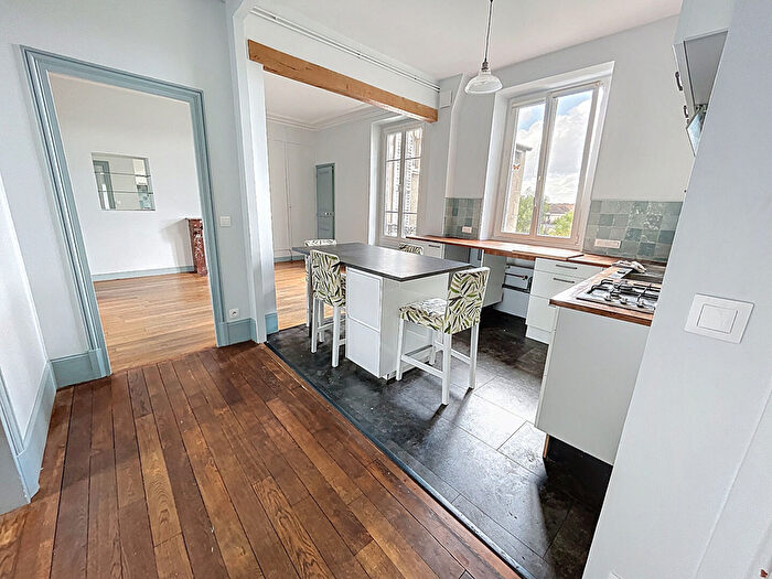 Appartement à vendre - Melun - 6 pièces - 4 chambres