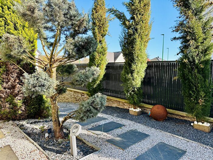 Maison à vendre - Salouël - 6 pièces - 4 chambres